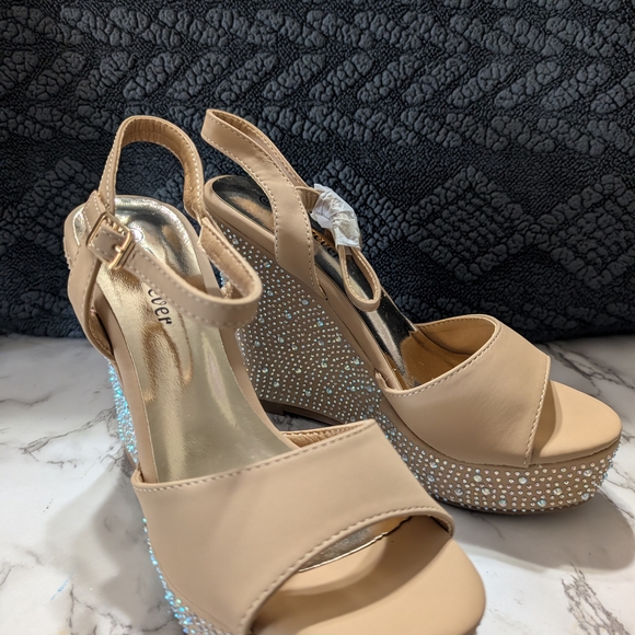 Forever 21 | Shoes | Forever Tan Platform Sandals With Ankle Strap ...